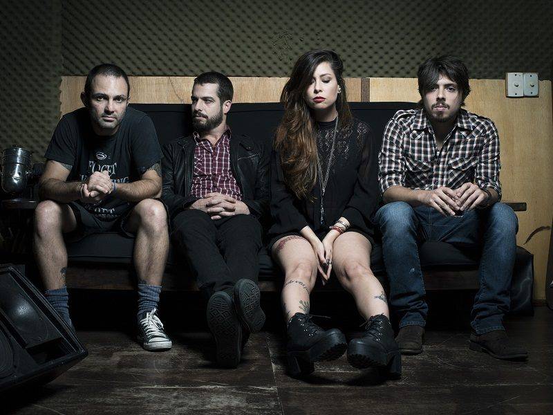 Pitty lança clipe da nova "Te Conecta", com participações especiais