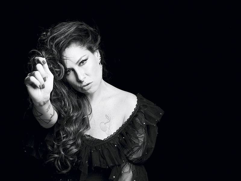 Pitty usa redes sociais para divulgar lual ao vivo - Rádio Cidade